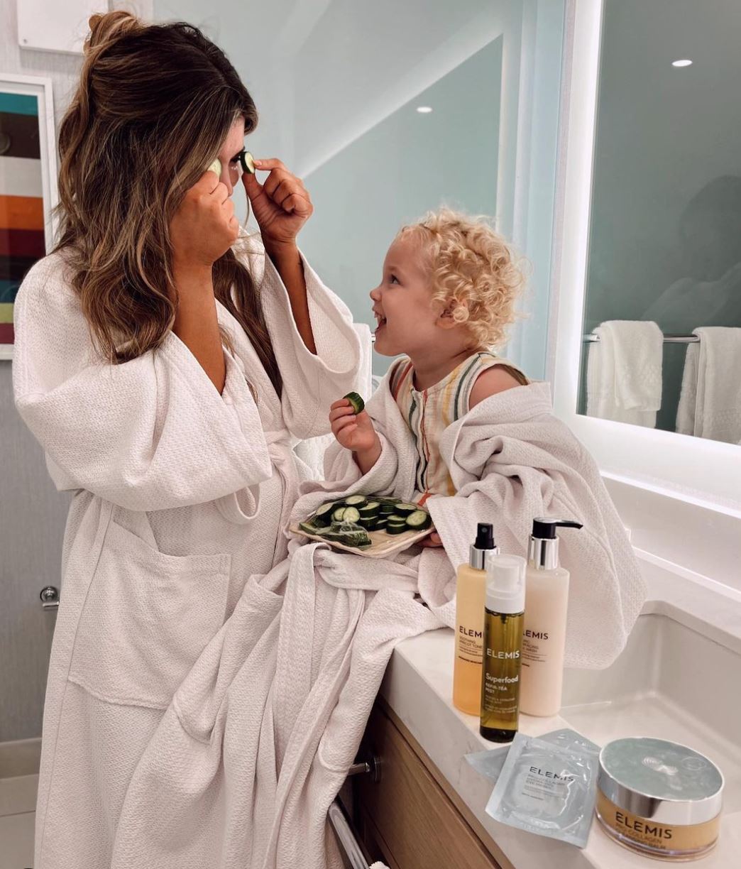 Elemis - Just Classically Cassidy